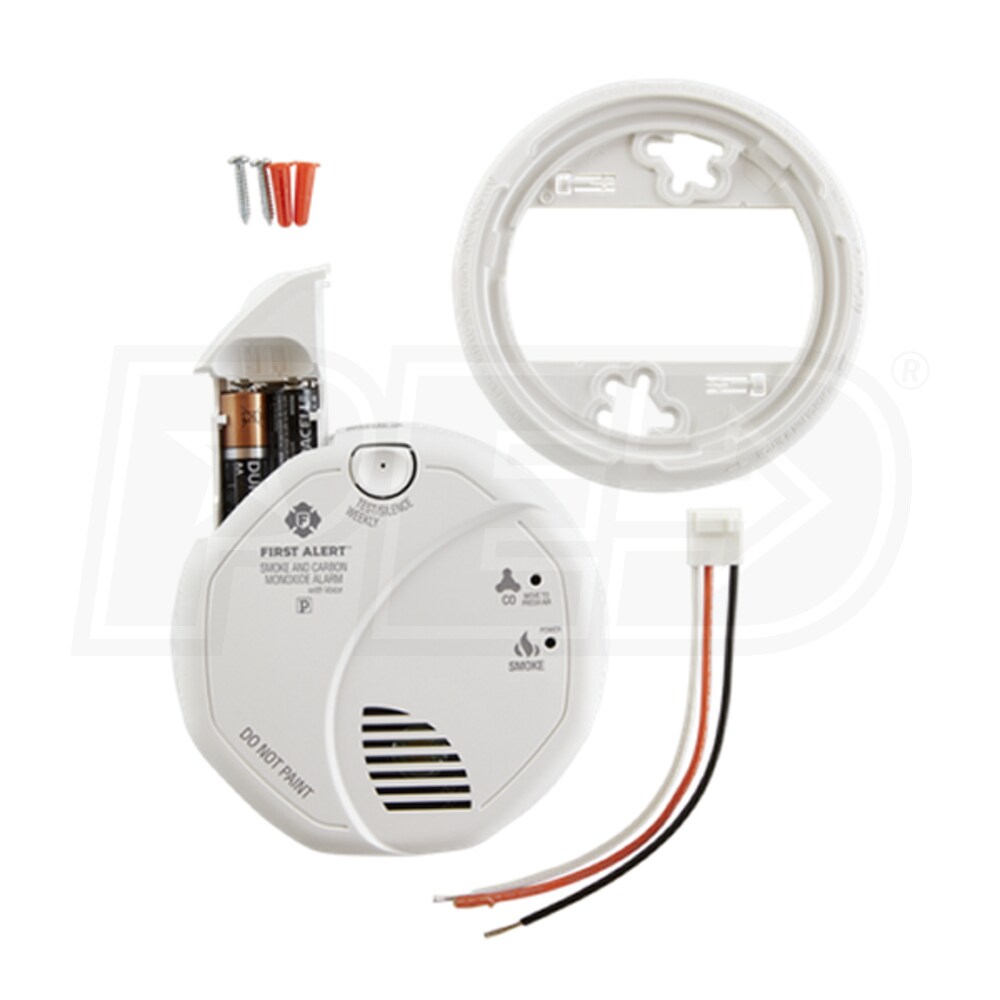 First Alert SC7010BV - Talking Photoelectric Smoke and Carbon Monoxide ...